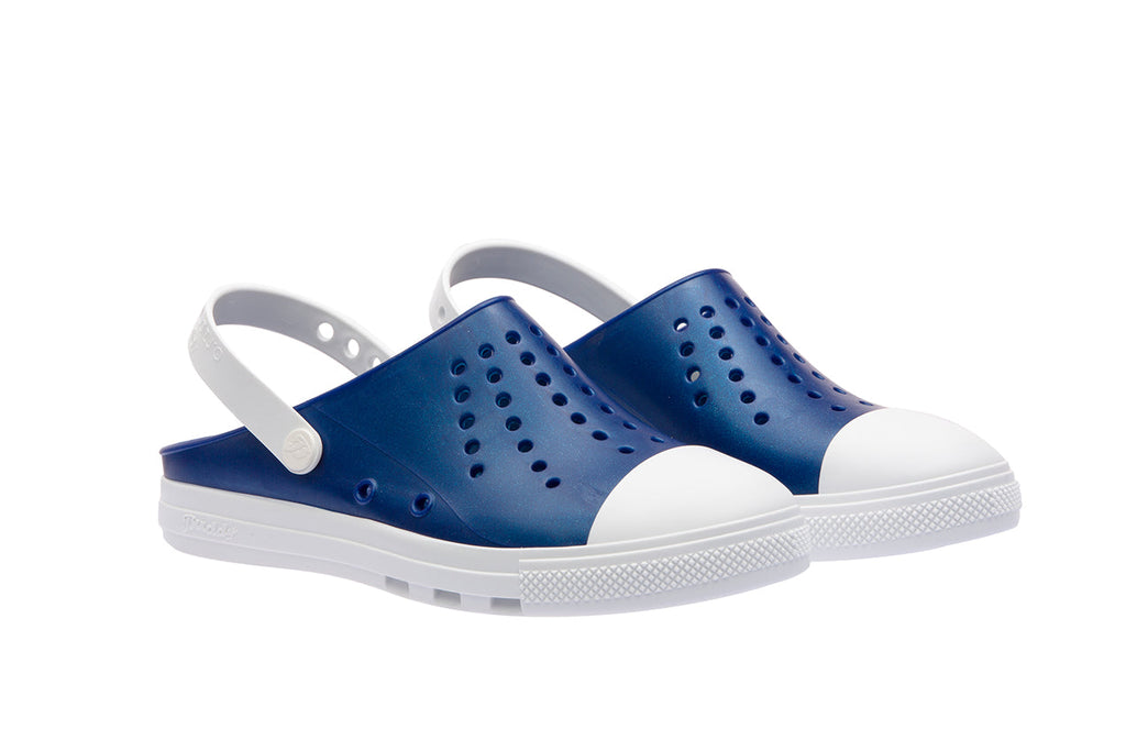 Non Slip; Latex Free Shoes: Calzuro Buddy Clogs in Metal Blue
